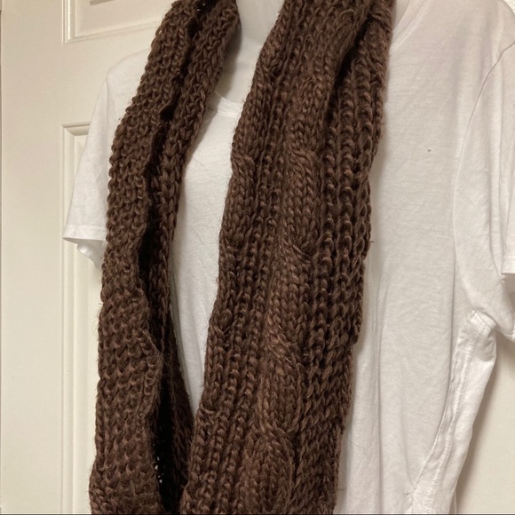 Accessories | Brown Chunky Infinity Knit Scarf | Poshmark